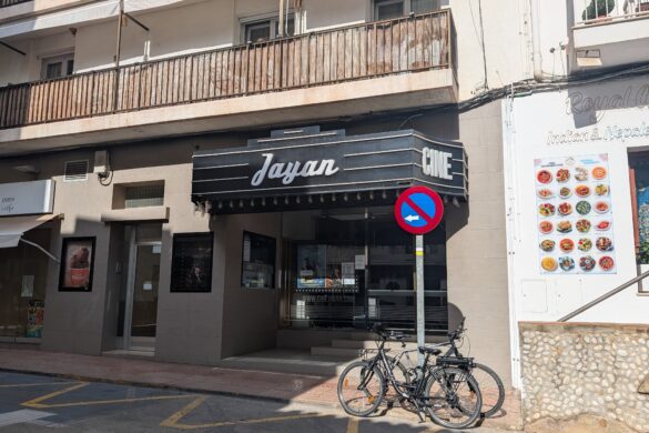 Javea Nightlife: Guide to the Best Nightclubs & Bars - Visit Javea